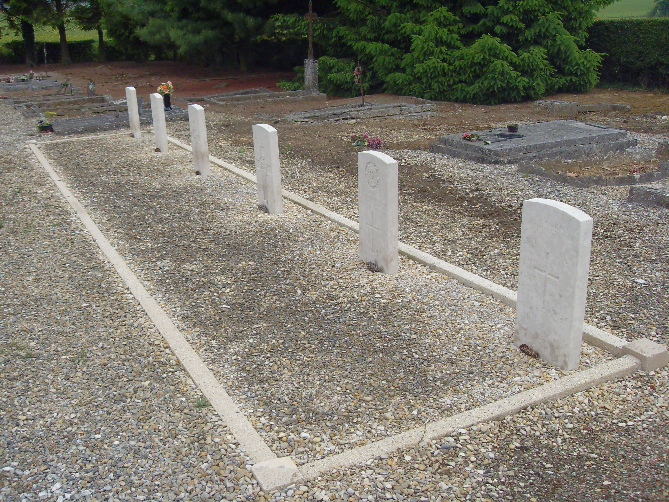 Le cimetière et les tombes de Prémont | Office du tourisme du Pays du ...